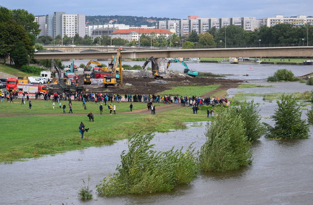 Abrissarbeiten an eingestürzter Brücke vorerst beendet | RADIO 7