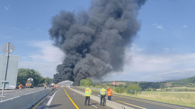 Nach Brand auf A81 - Autobahn wieder komplett frei | RADIO 7